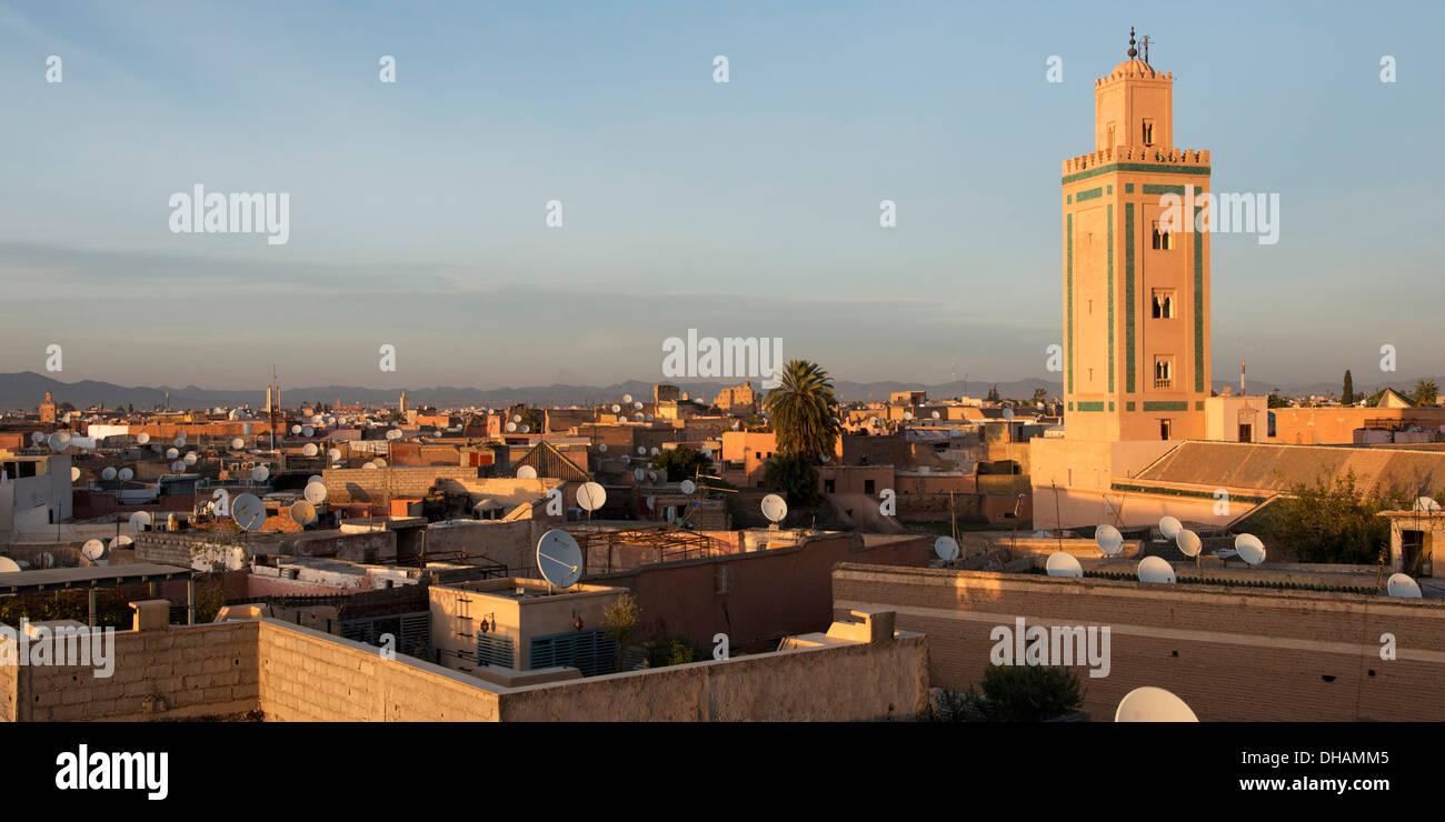 Satellite city towers hi-res stock photography and images - Alamy