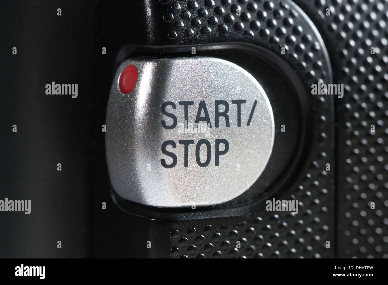 Red live button on hi-res stock photography and images - Alamy