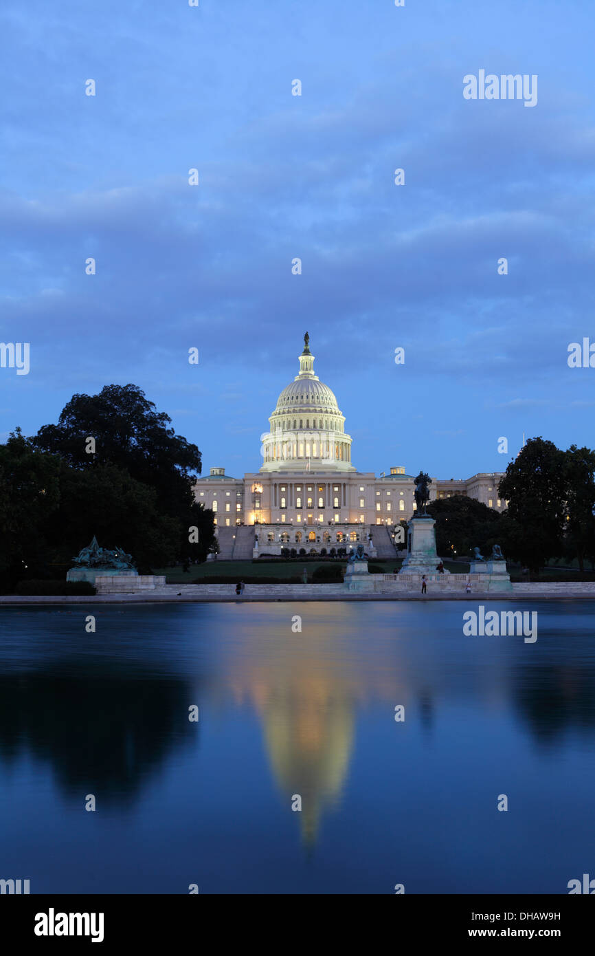Capitol pool hi-res stock photography and images - Alamy