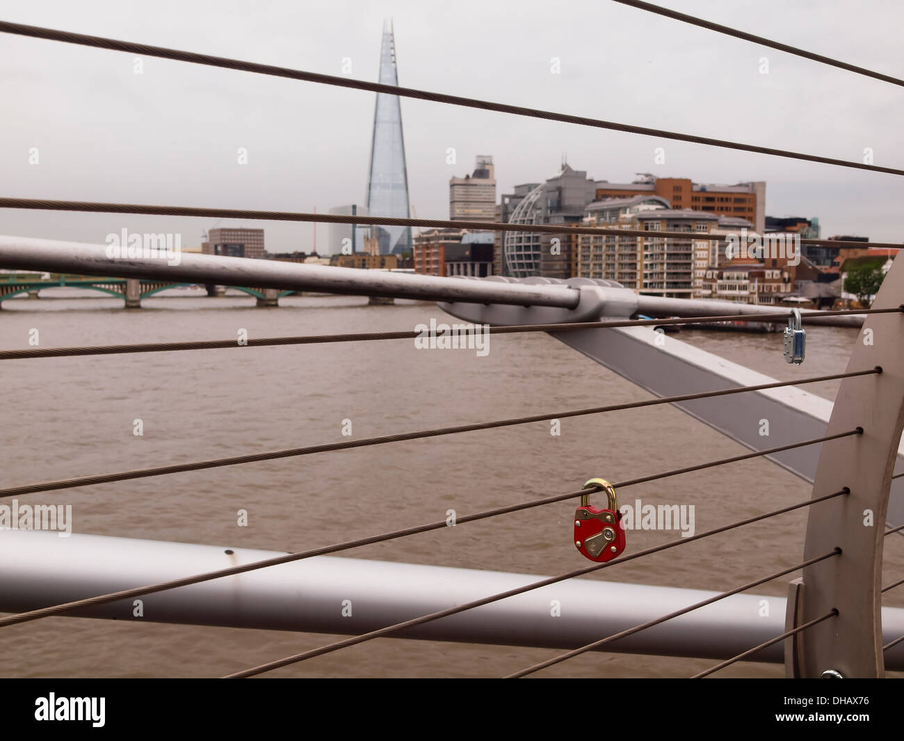 Key bridge london hi-res stock photography and images - Alamy