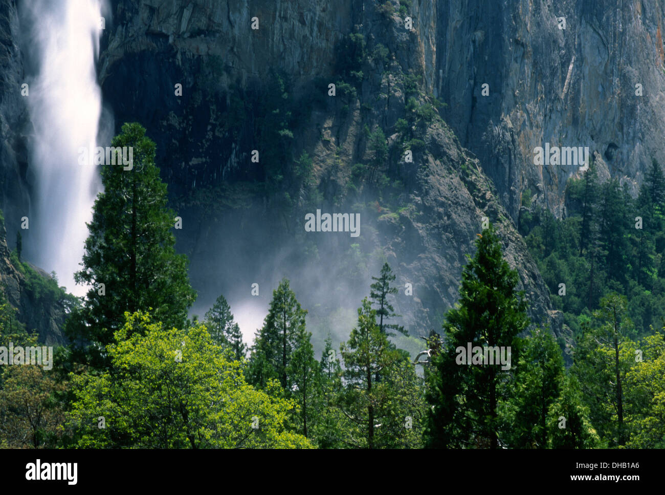 Yosemite national park nevada falls hi-res stock photography and images ...