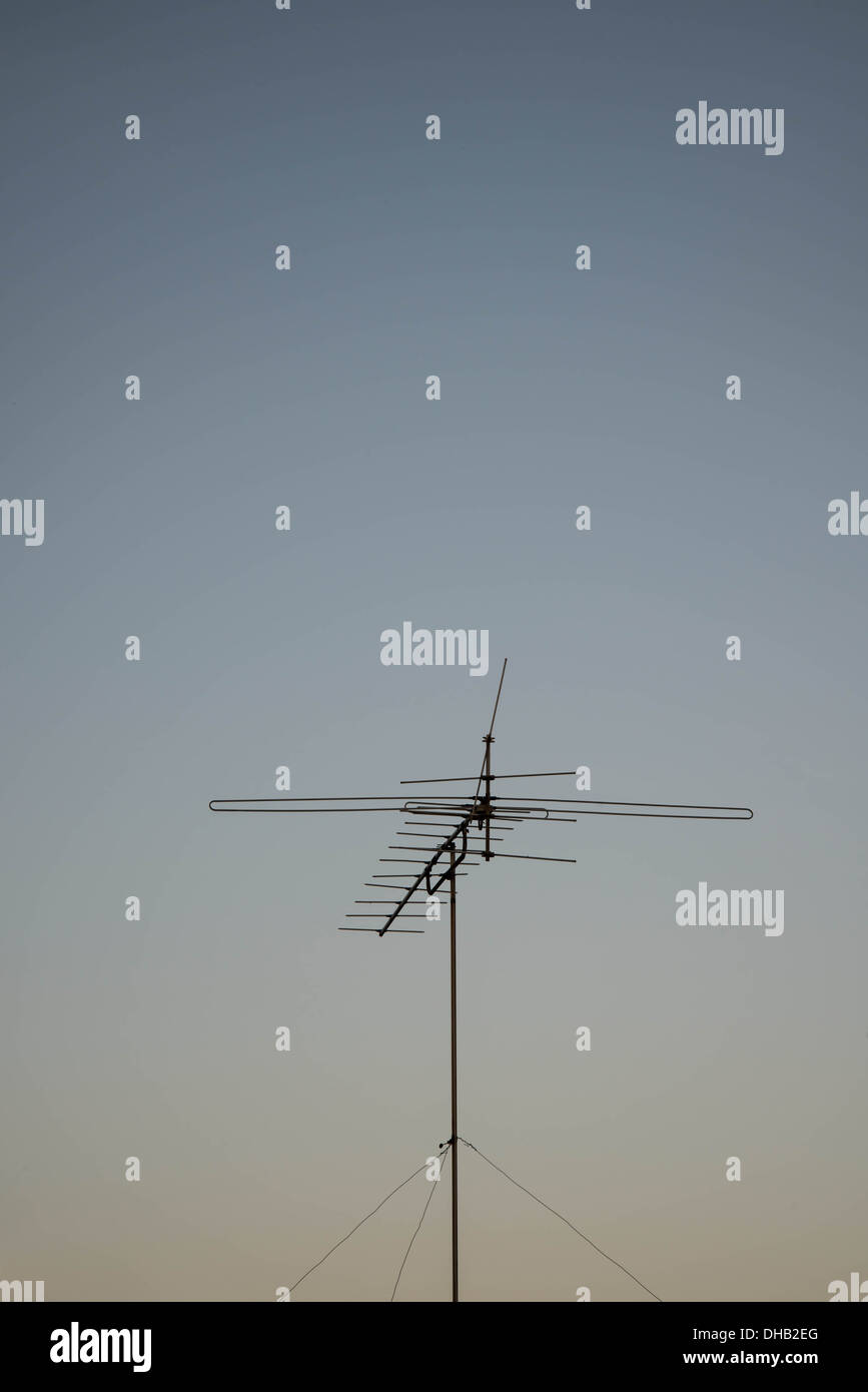 Analog antenna hi-res stock photography and images - Alamy
