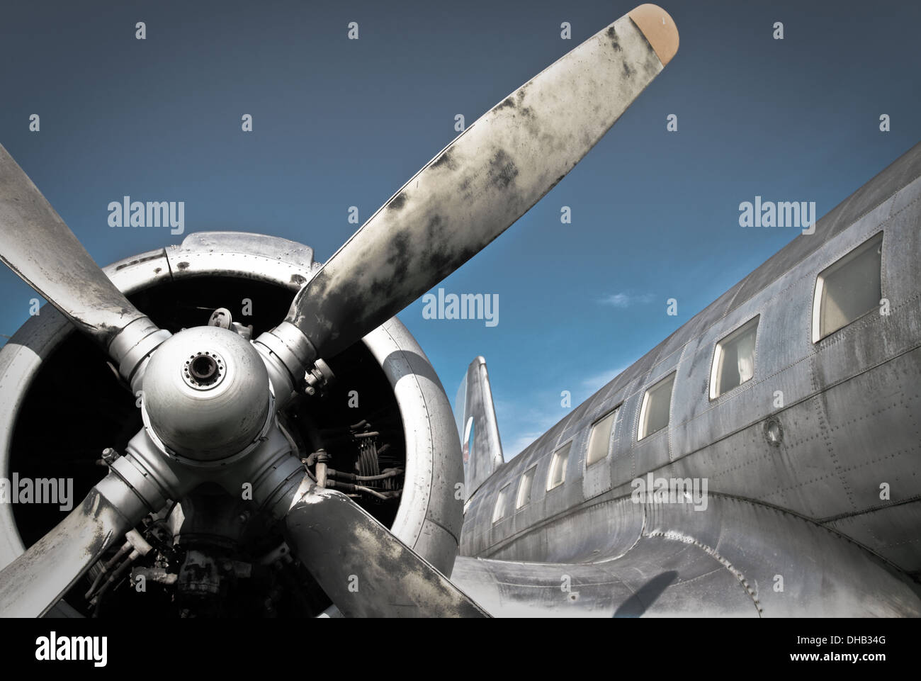Engine and propeller closeup from retro airplane Stock Photo - Alamy