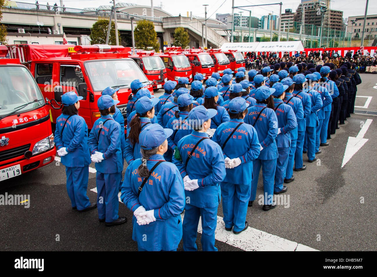 Women fire fighter japan hi-res stock photography and images - Alamy