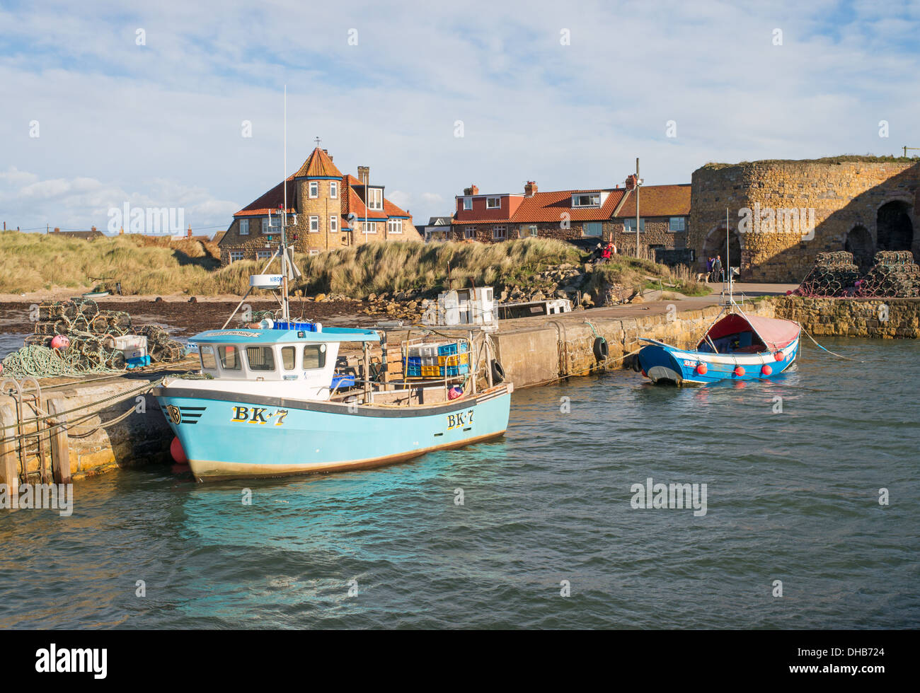 Beadnell harbor hi-res stock photography and images - Alamy