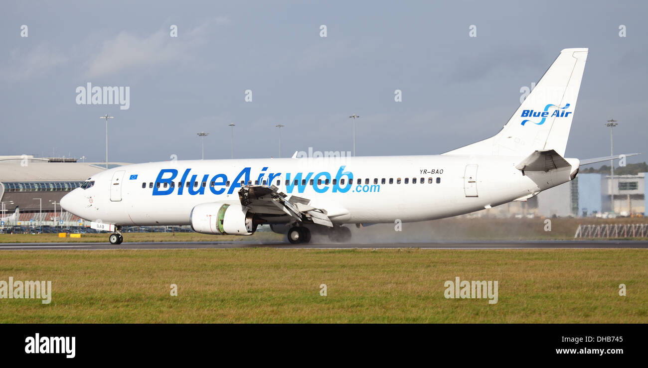 Blueair aircraft hi-res stock photography and images - Alamy