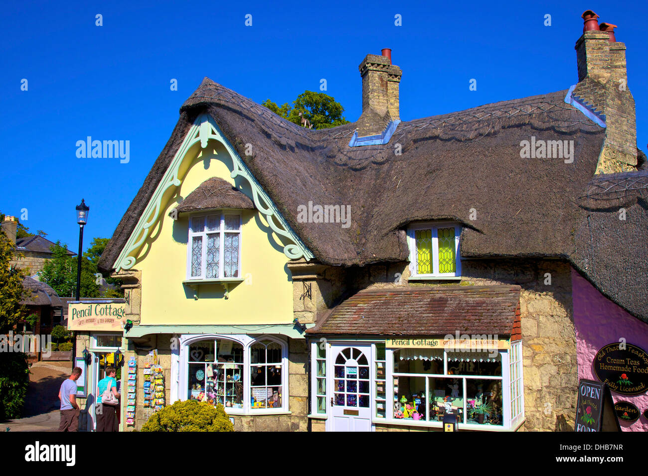 Isle of wight shopping hi-res stock photography and images - Alamy