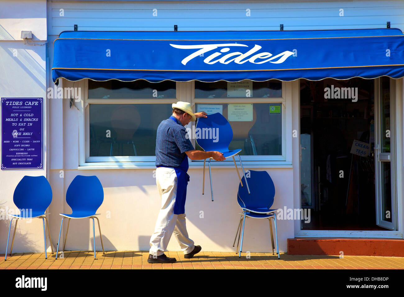 Cafe, Ventnor Beach, Isle of Wight, United Kingdom Stock Photo - Alamy