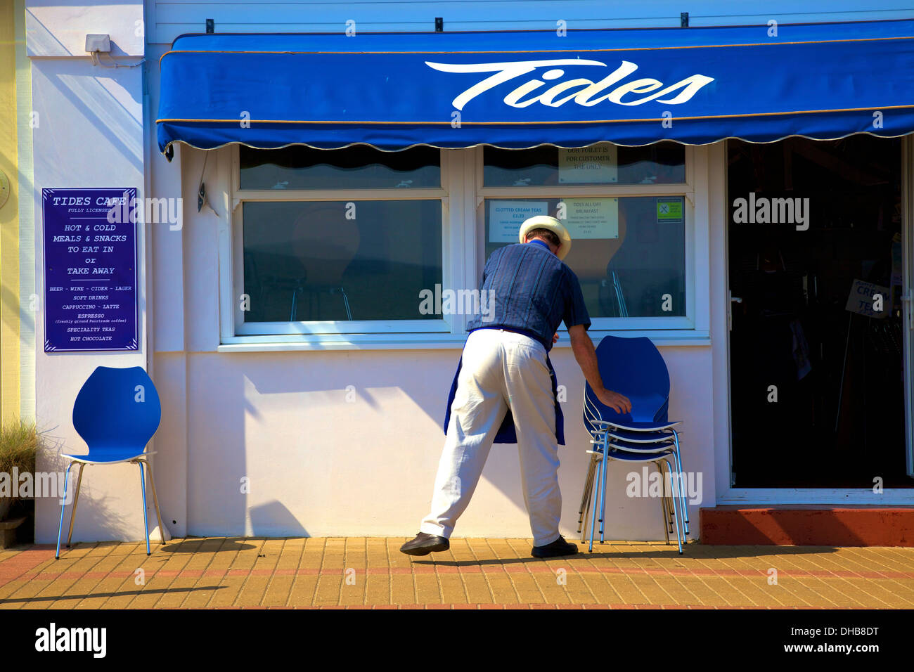 Cafe, Ventnor Beach, Isle of Wight, United Kingdom Stock Photo - Alamy