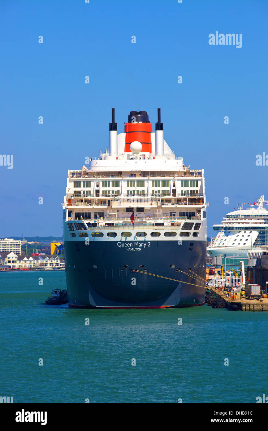 Queen Mary 2 and Royal Princess, Southampton, Hampshire, United Kingdom ...