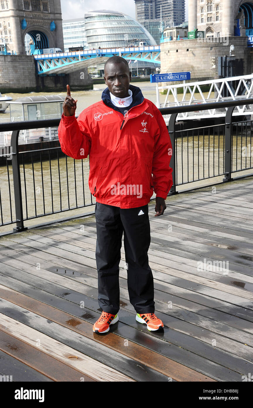 Emmanuel Mutai Photocall for returning champions of last years (2011 ...