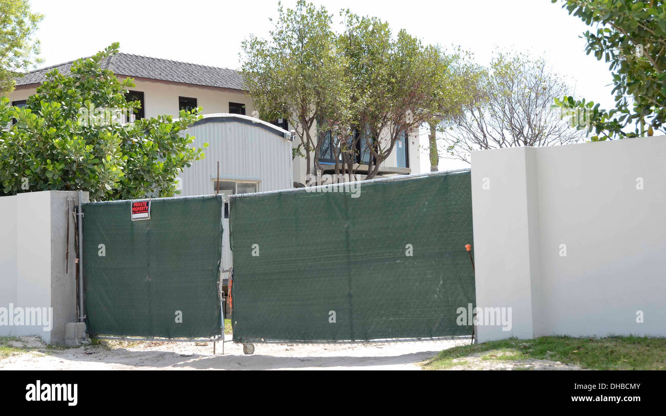 Exterior View Enrique Iglesias and Anna Kournikova's Miami Beach luxury ...