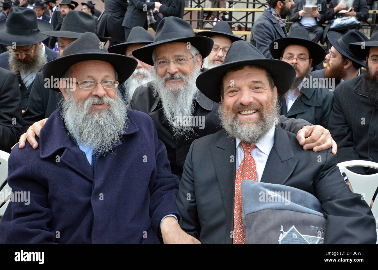 Hassidic hats hi-res stock photography and images - Alamy