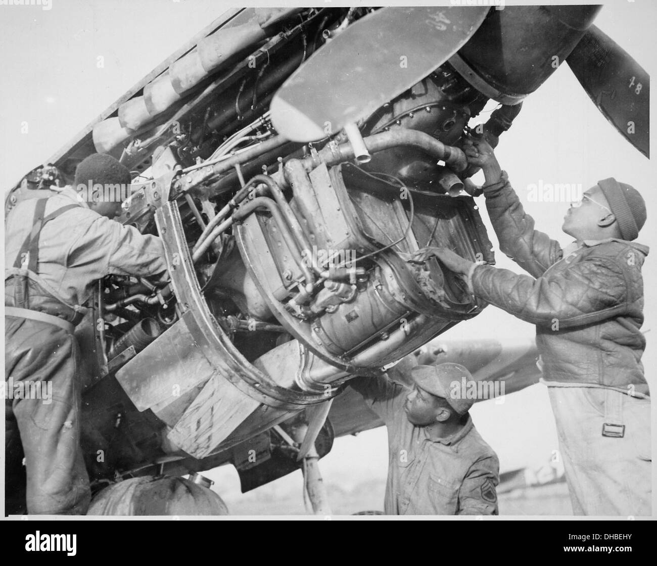 Sharing credit for Negro fighter pilots' victory over Nazis are ...