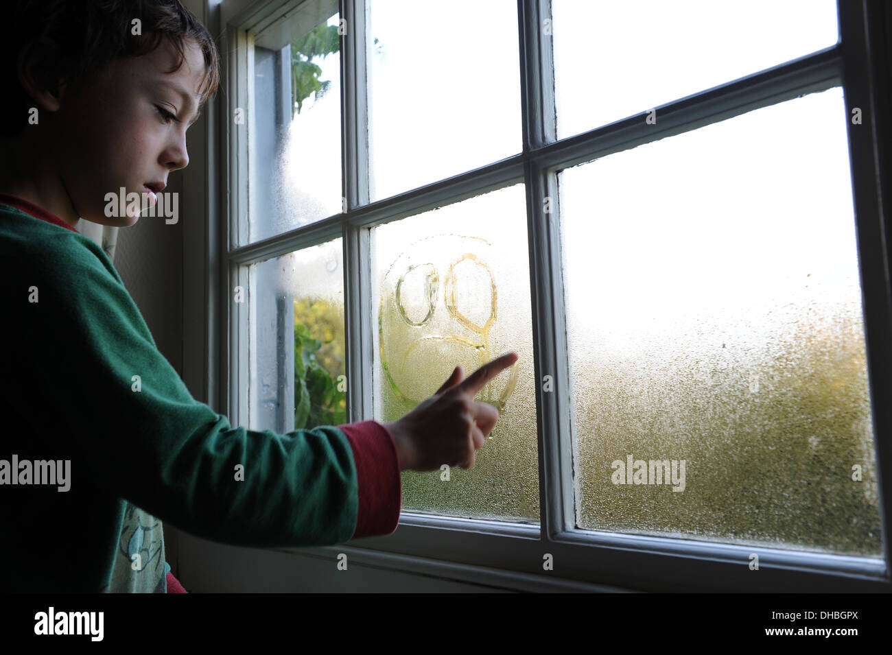 Child abuse sad face window hi-res stock photography and images - Alamy