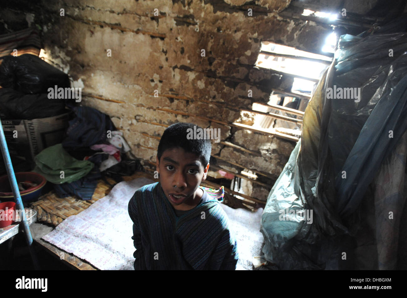 Poor living room hi-res stock photography and images - Alamy