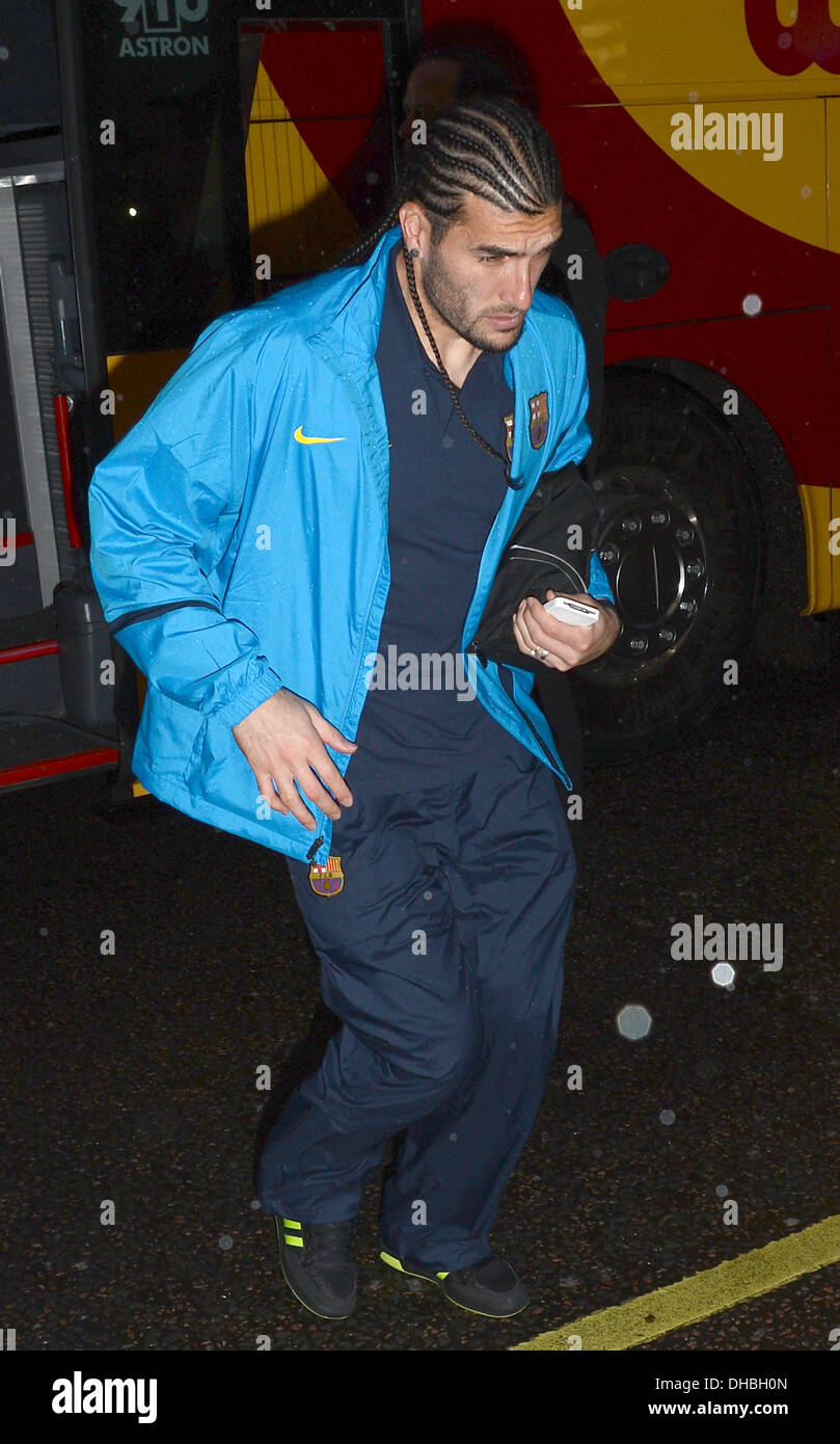 Jose Manuel Pinto FC Barcelona players arrive back at their London ...