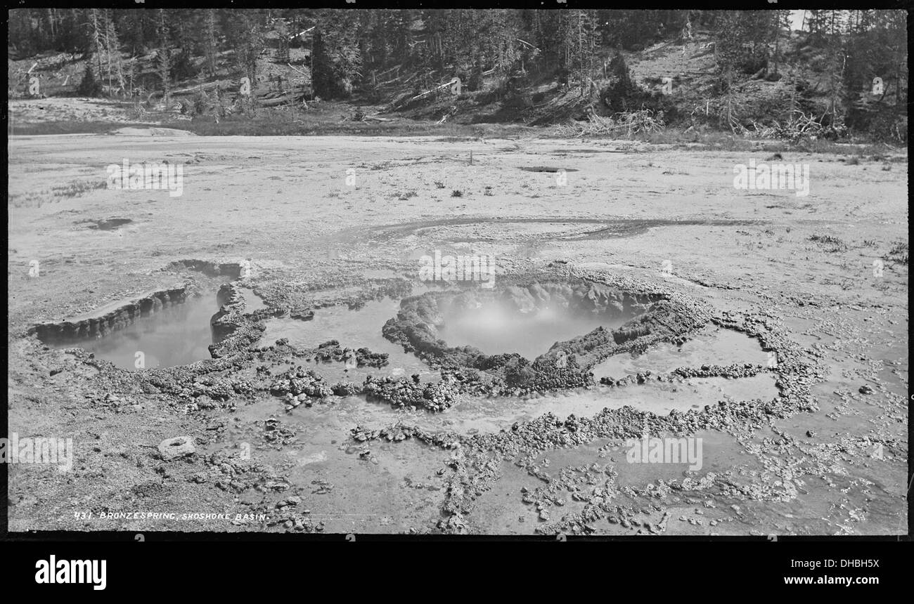 Bronze water feature Black and White Stock Photos & Images - Alamy