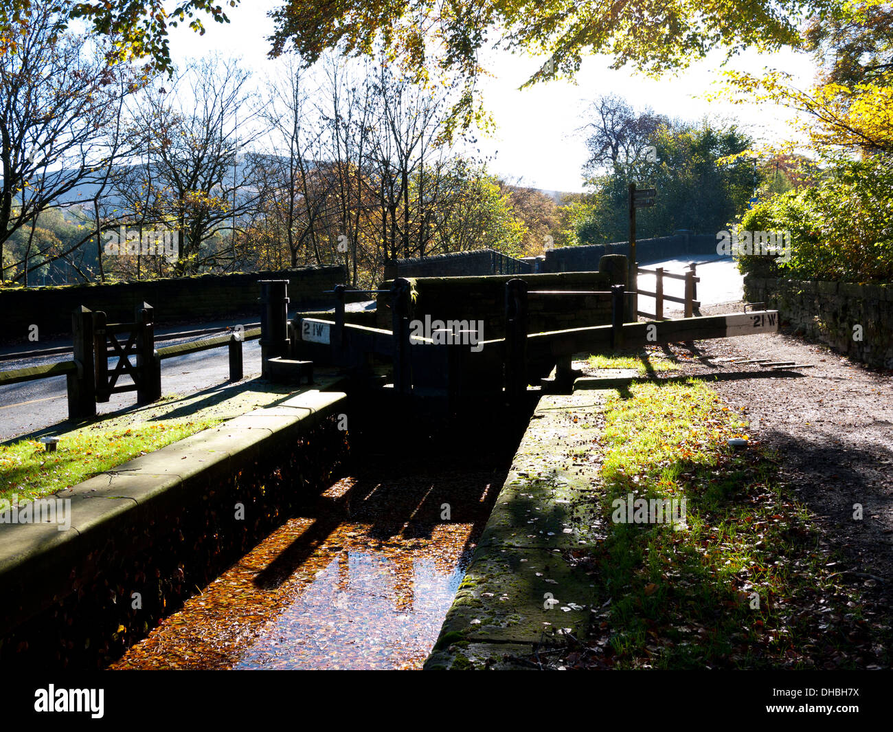Uppermill autumn hi-res stock photography and images - Alamy