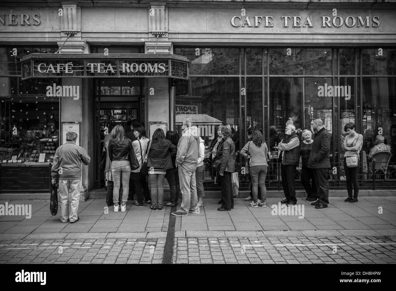 Queue Black and White Stock Photos & Images - Alamy