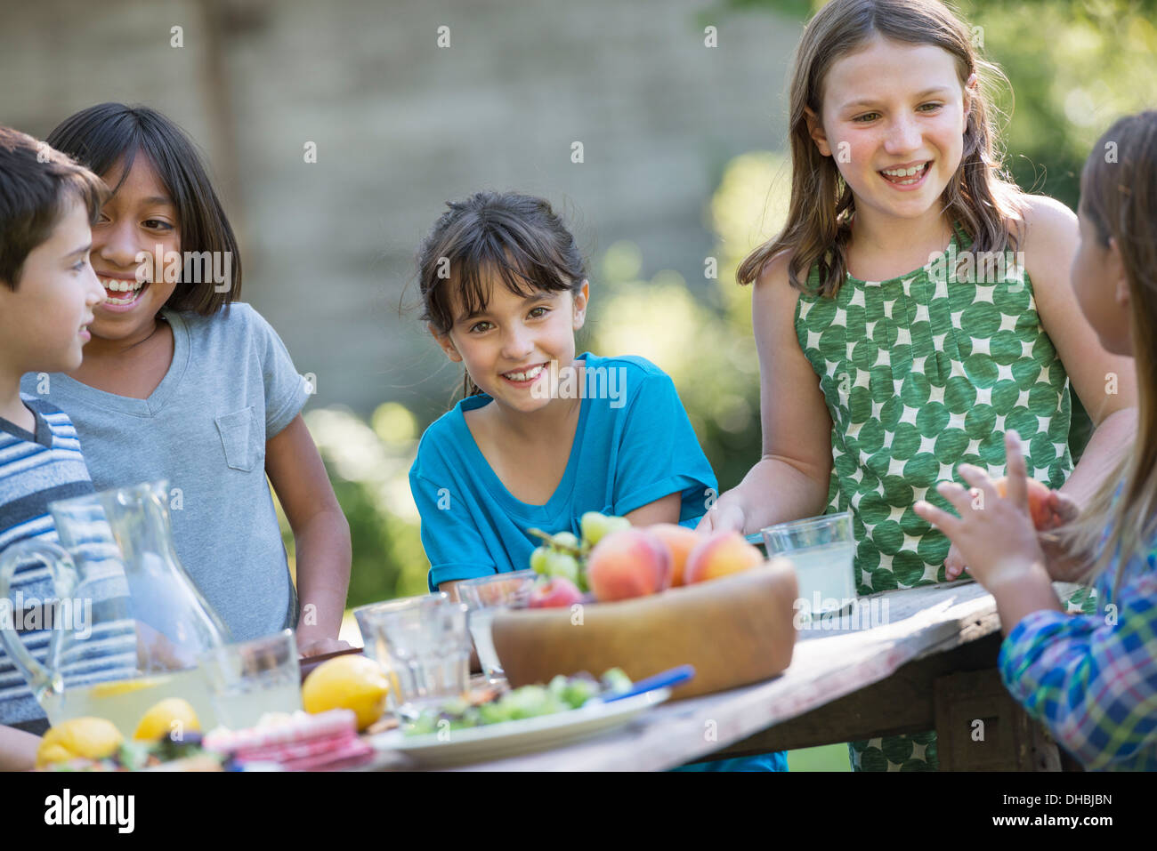 Children eating hi-res stock photography and images - Alamy