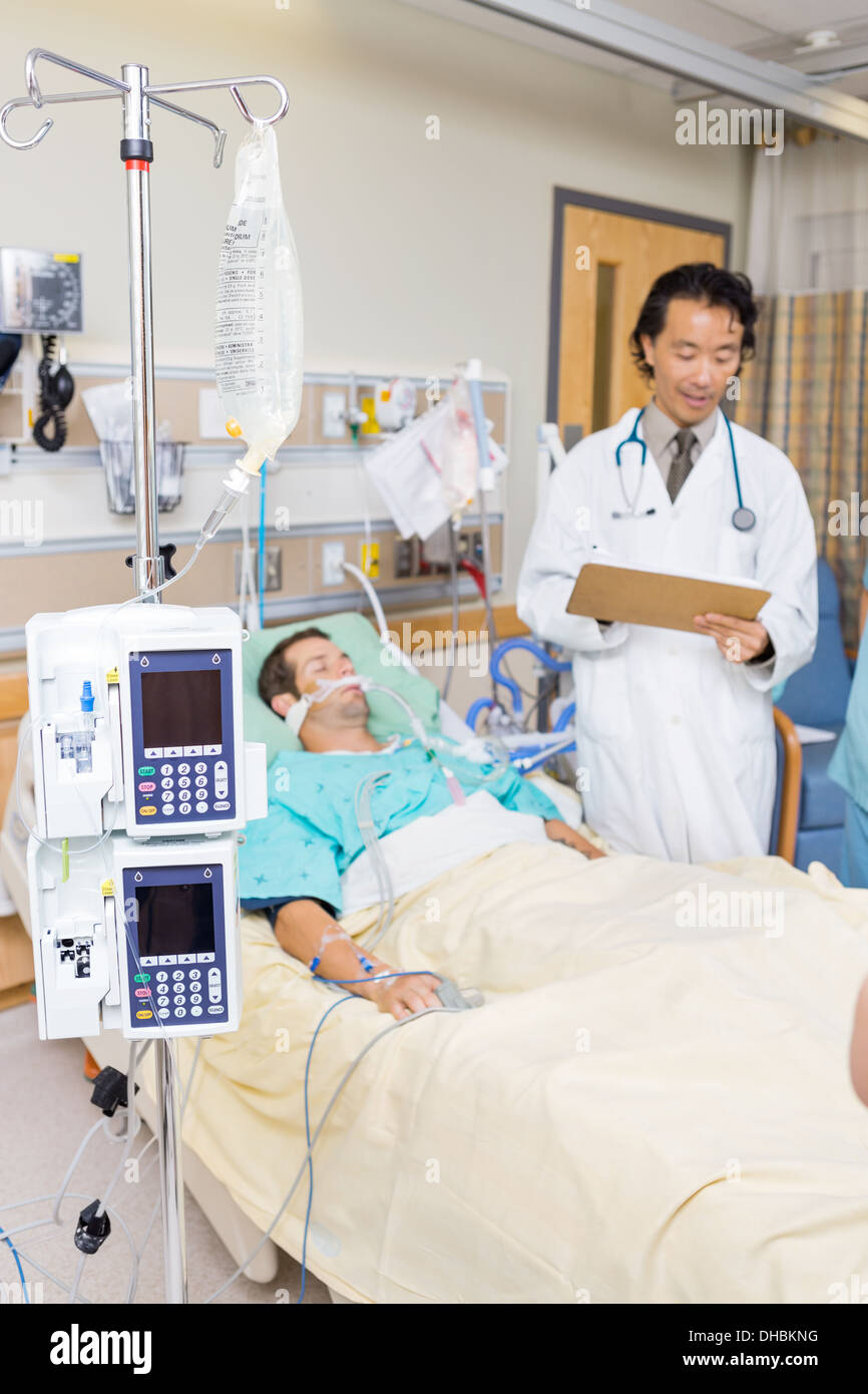 Drip machine hospital hi-res stock photography and images - Alamy