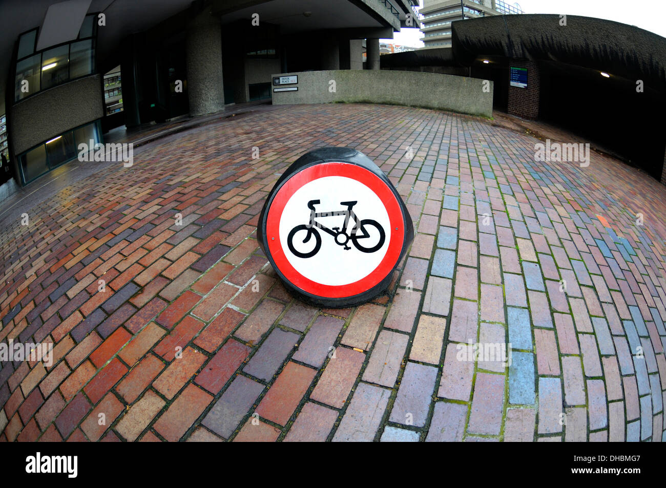 Pedestrian zone uk hi-res stock photography and images - Alamy