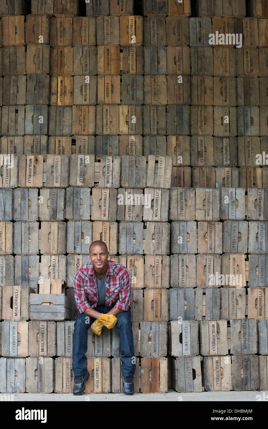 Stacked wooden crates hi-res stock photography and images - Alamy