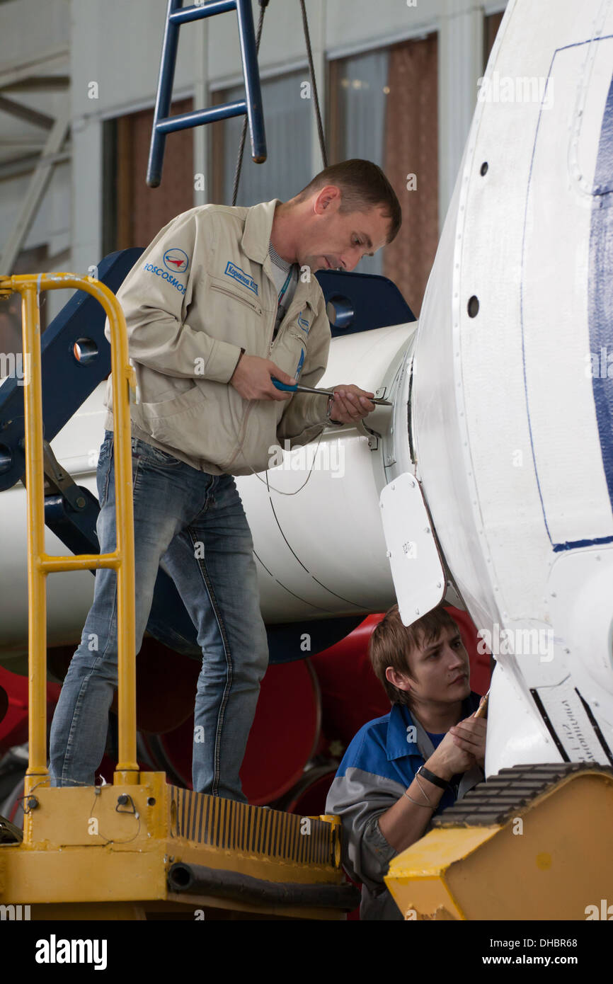 Expedition 38 preflight hi-res stock photography and images - Alamy