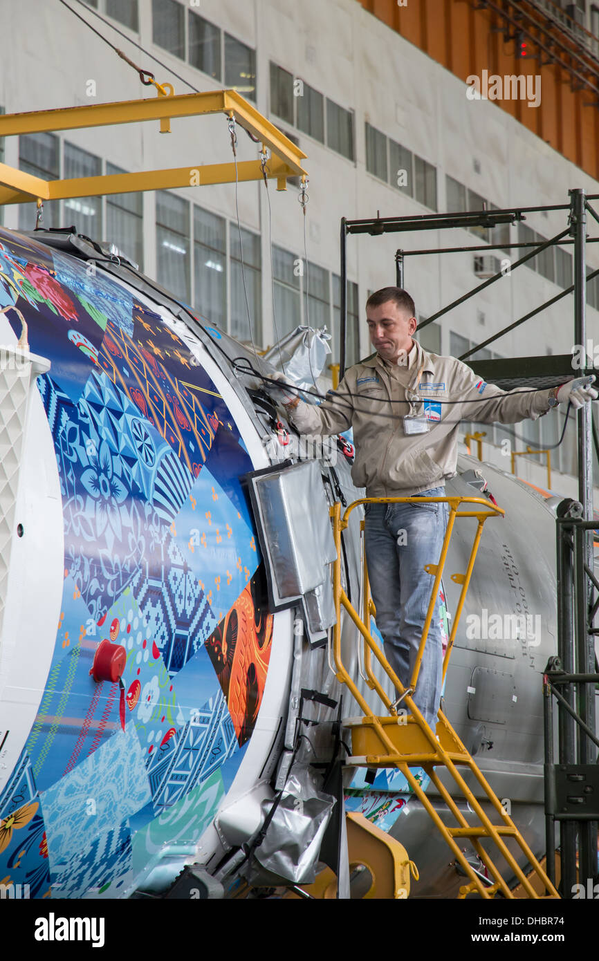 Expedition 38 preflight hi-res stock photography and images - Alamy