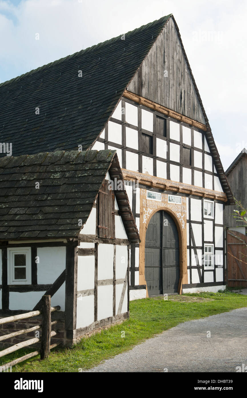 German cottage hi-res stock photography and images - Alamy