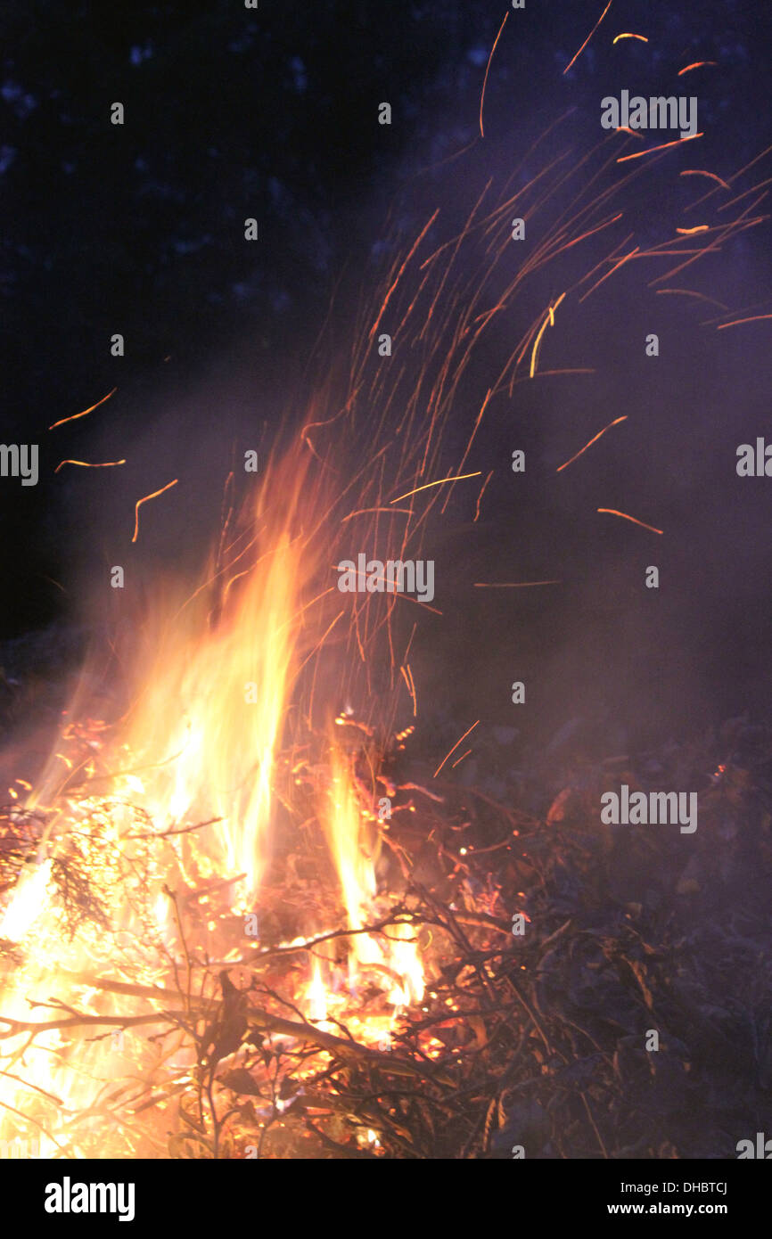 Bonfire night smoke hi-res stock photography and images - Alamy