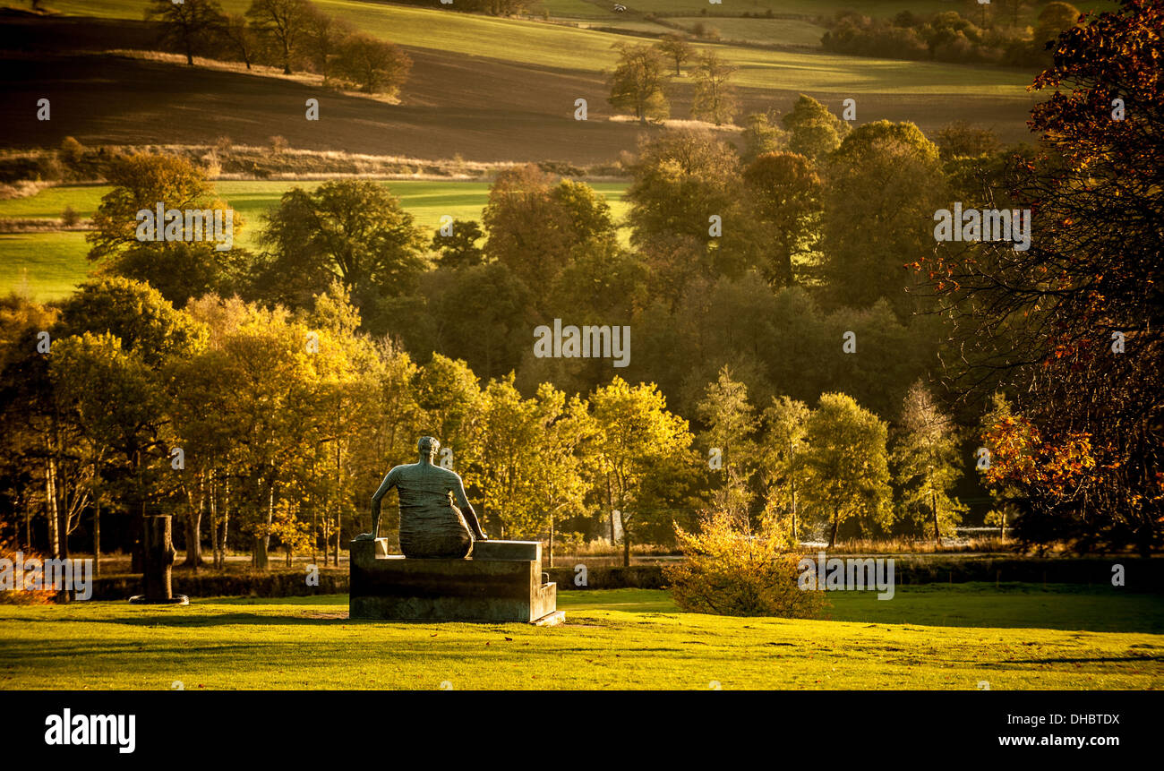 Old Flo sculpture by Henry Moore at Yorkshire Sculpture Park Stock ...