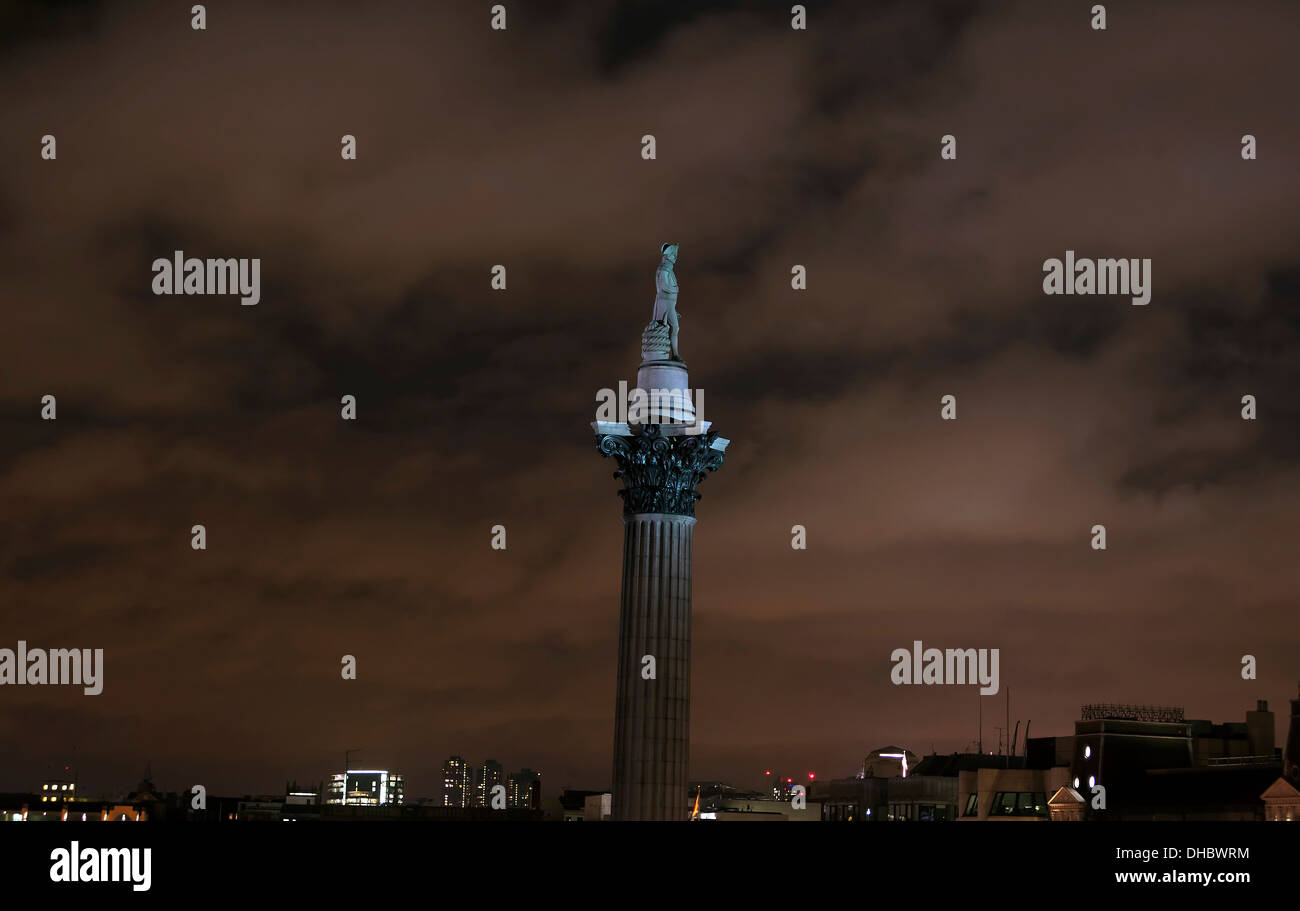 Nelson's Column at night, Trafalgar Square, London, England, United ...