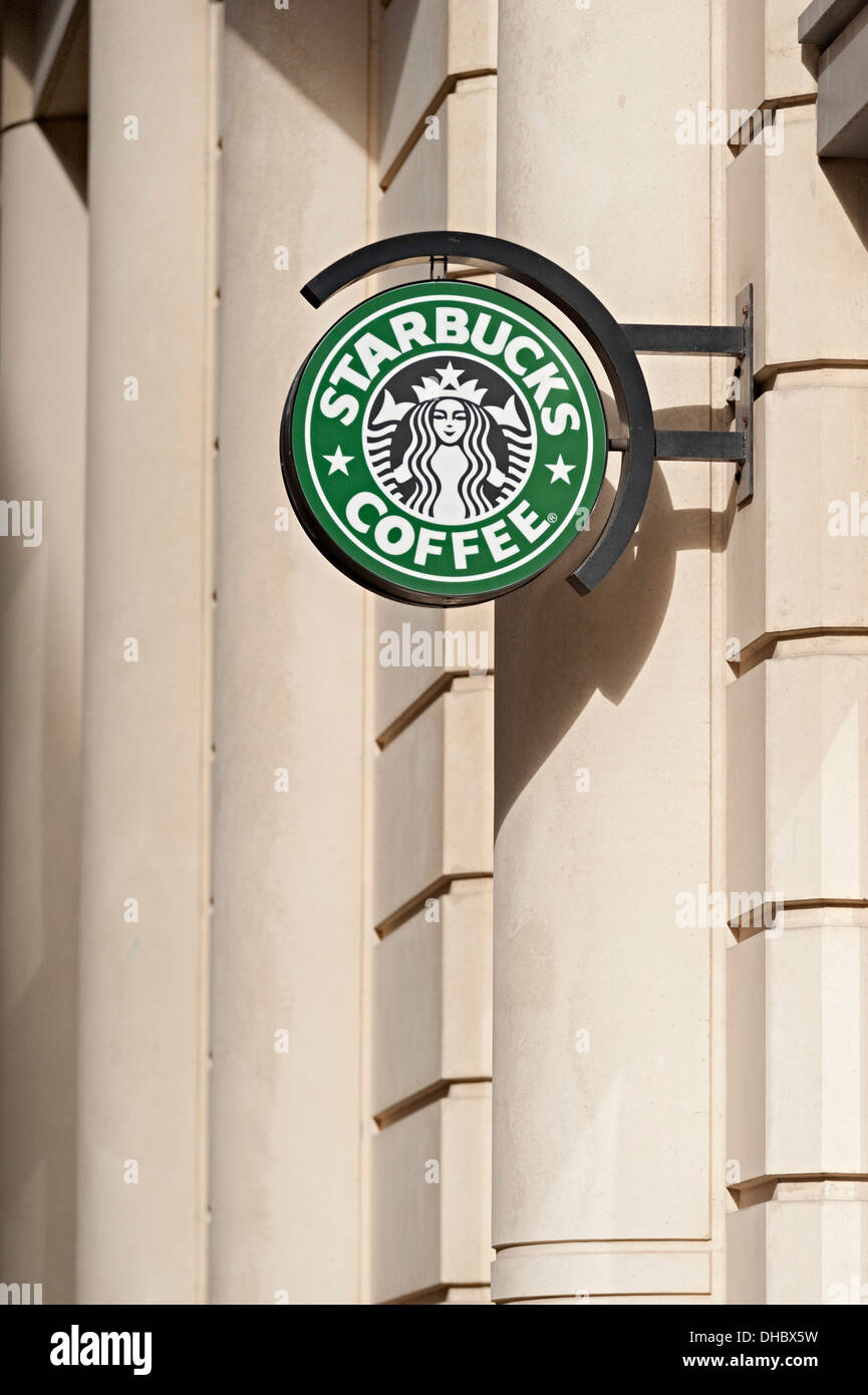 Large starbucks sign hi-res stock photography and images - Alamy