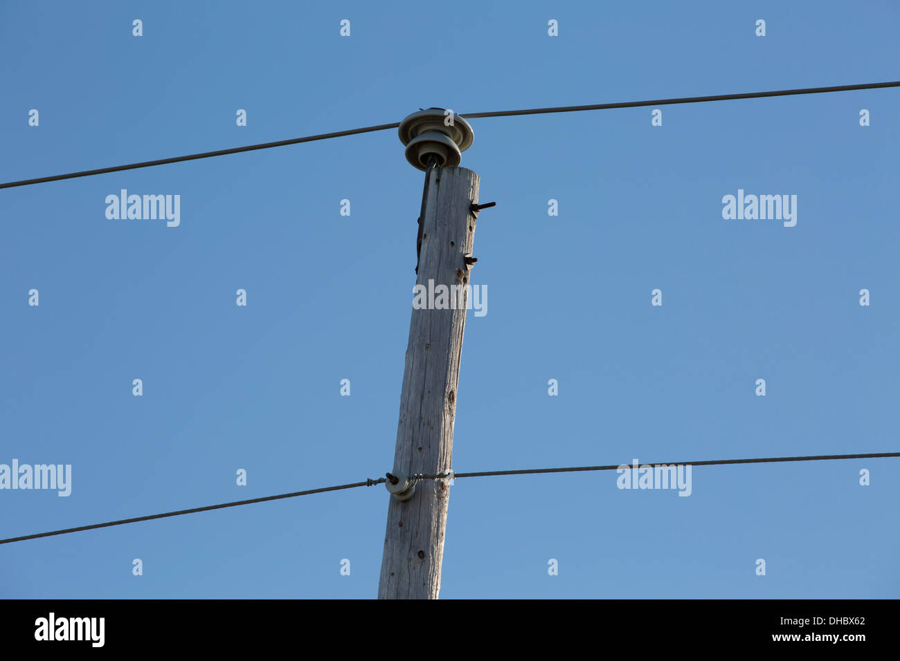 Wood electrical power pole hi-res stock photography and images - Alamy