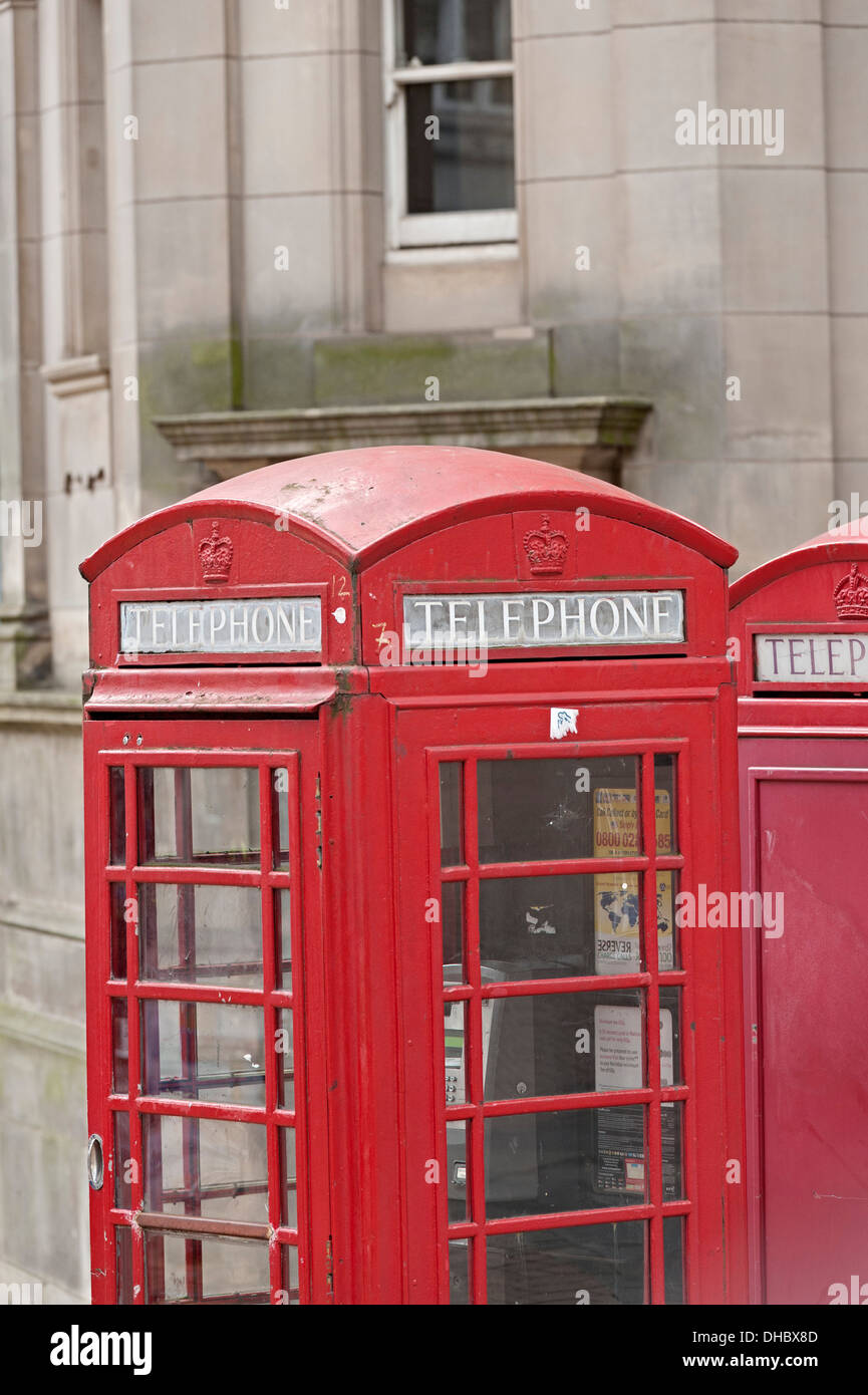 red telephone box birmingham Stock Photo - Alamy