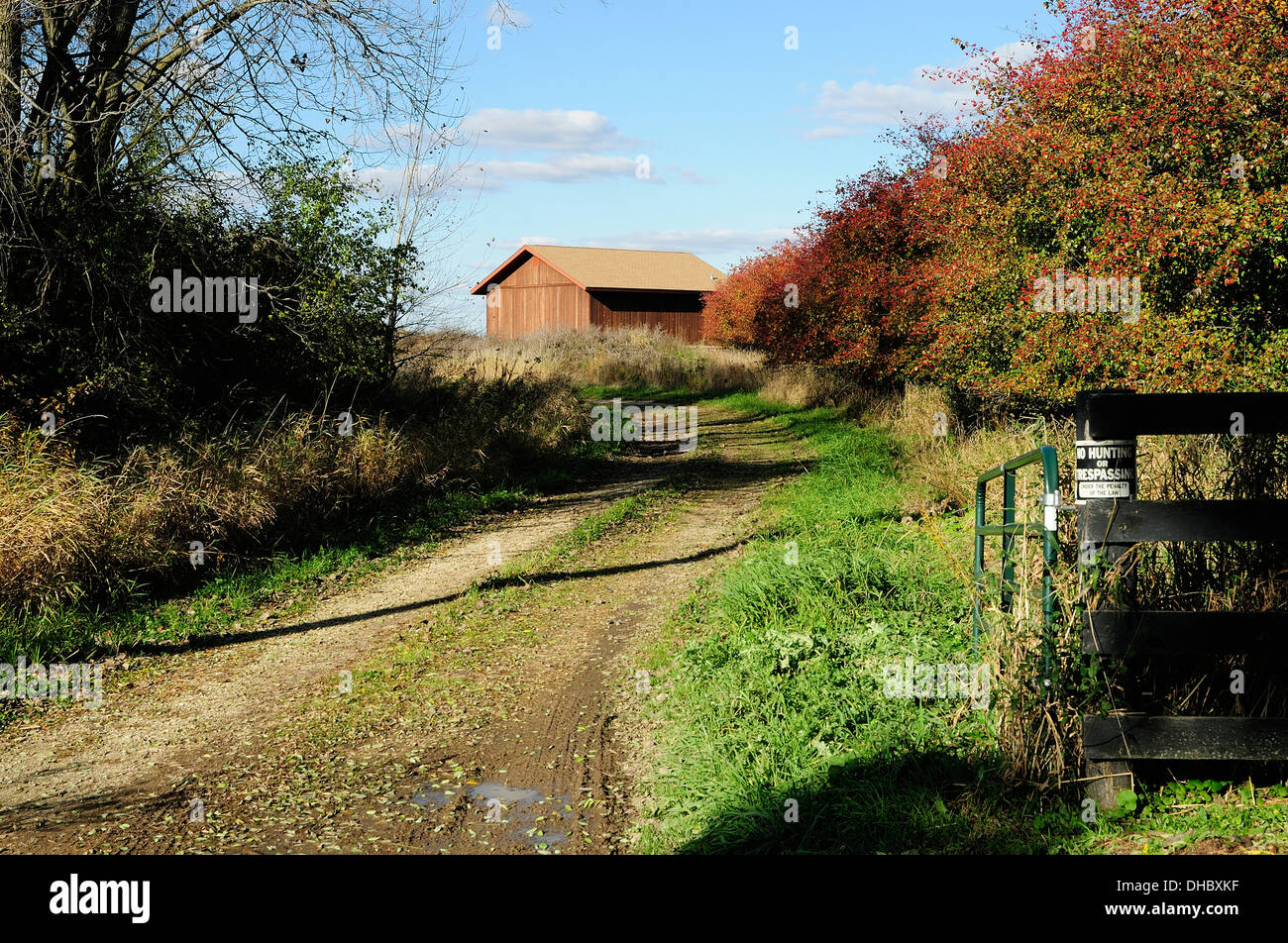 Barn driveway hi-res stock photography and images - Alamy