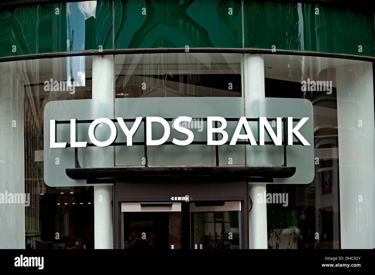 Lloyds bank Birmingham branch with new logo Stock Photo - Alamy