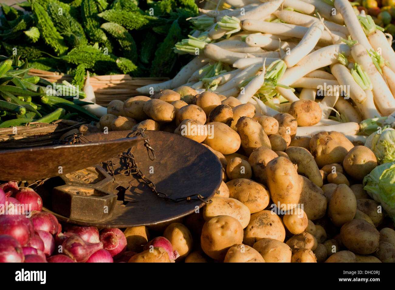 Array of vegetables hi-res stock photography and images - Alamy