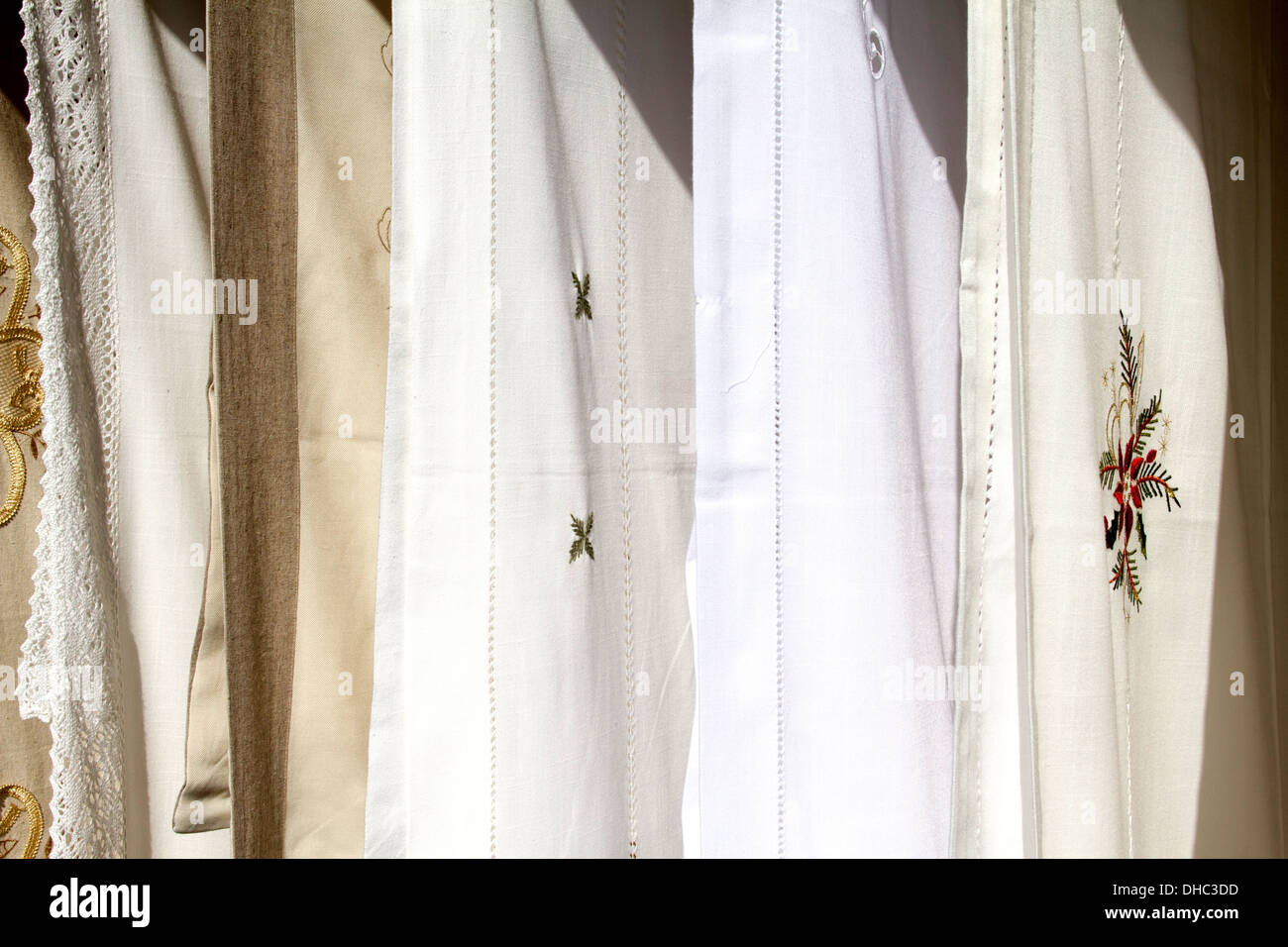 Vintage lace cloth hi-res stock photography and images - Alamy