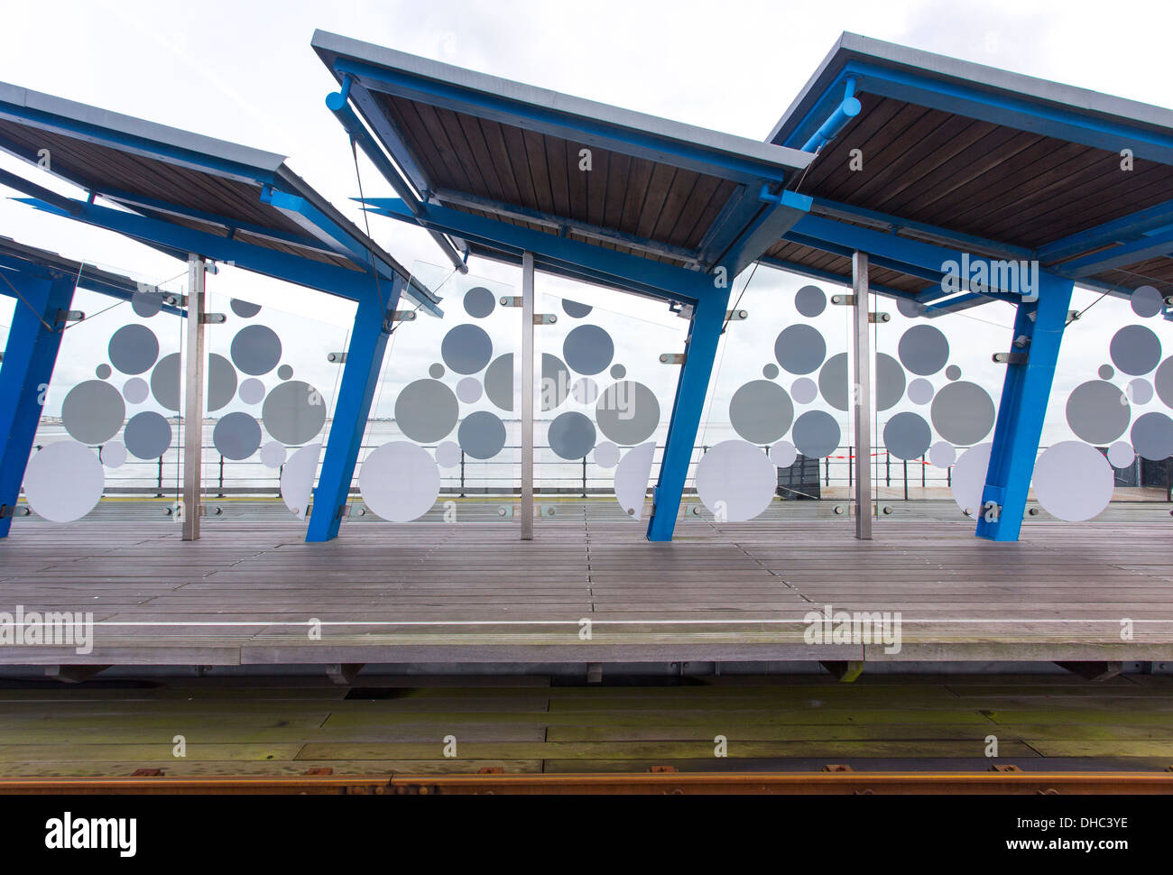 12/10/2013 Pier end train station on Southend pier. The longest pier in ...