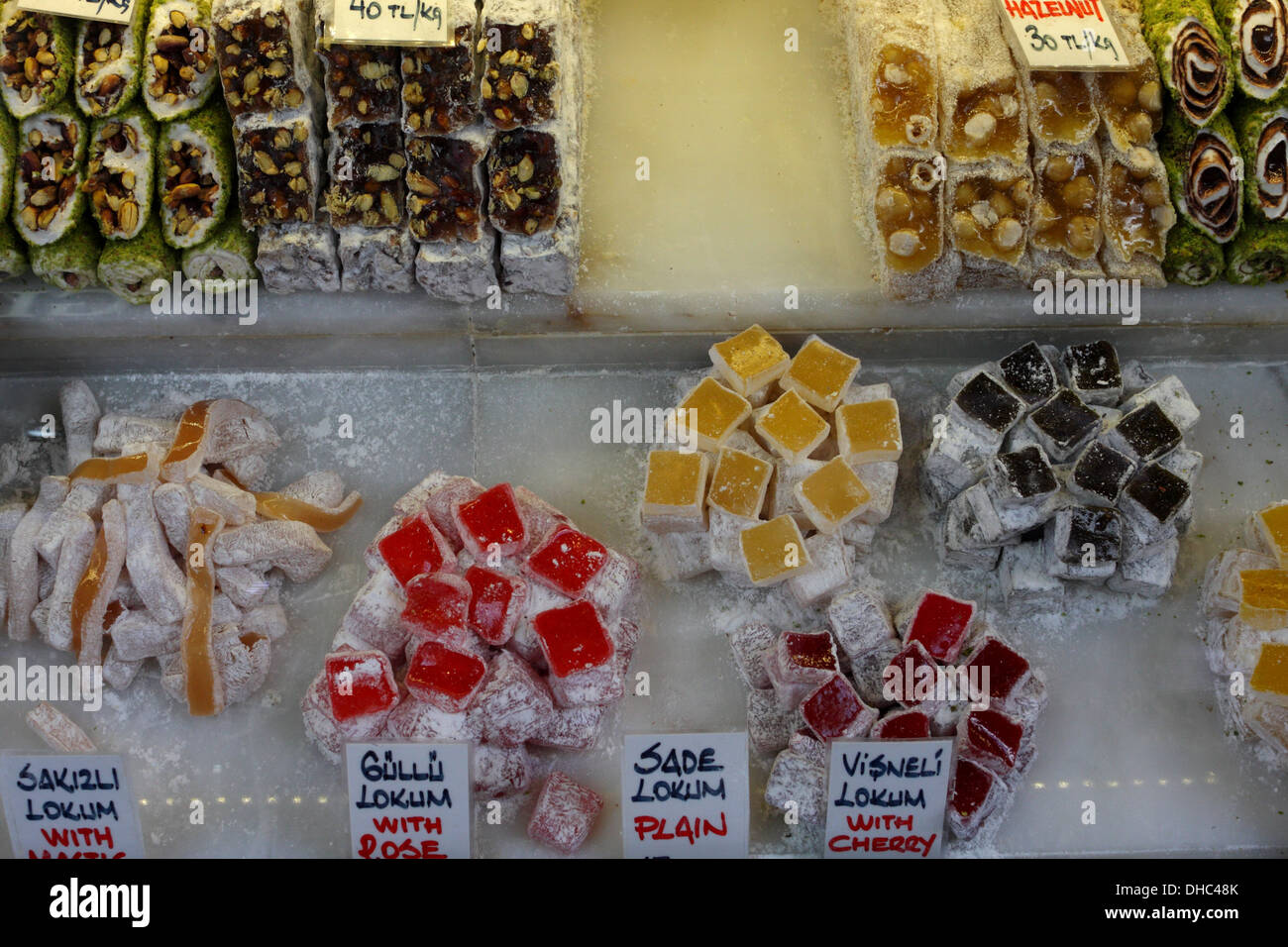 Middle east sweets hi-res stock photography and images - Alamy