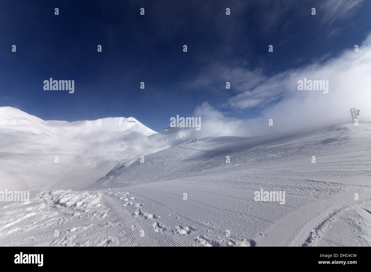 Angle of slope hi-res stock photography and images - Alamy