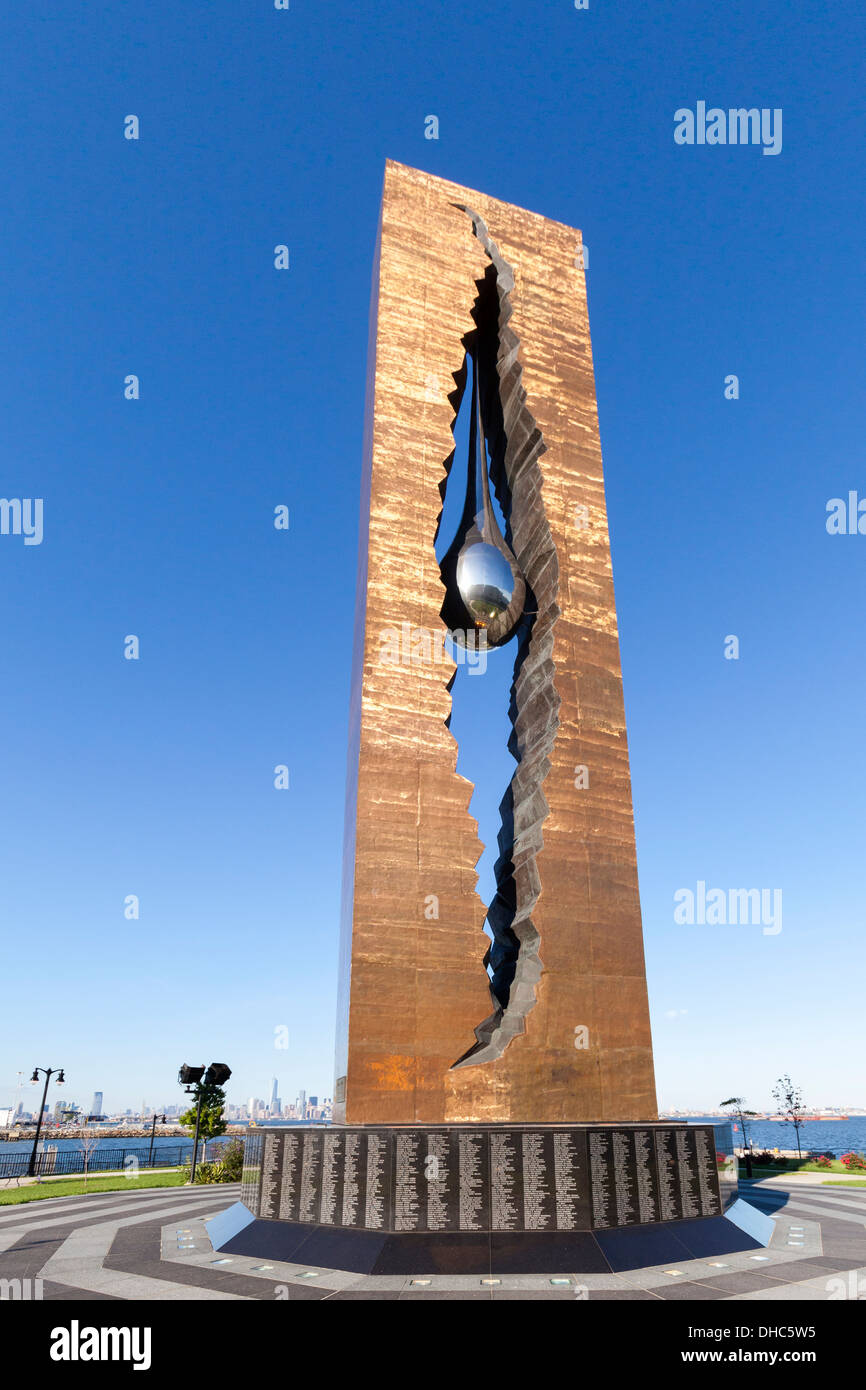 9 11 tear drop memorial hi-res stock photography and images - Alamy
