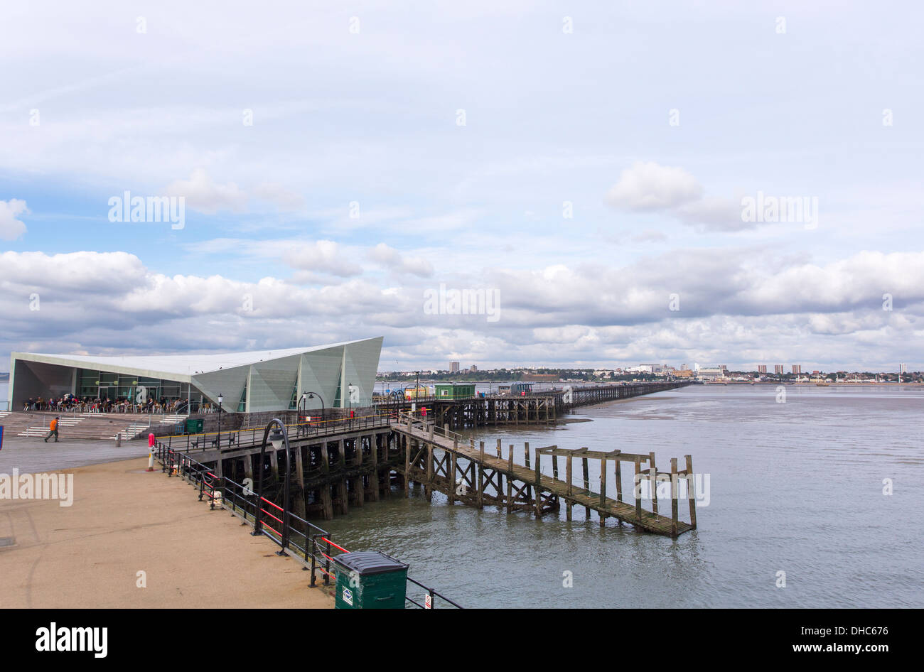 Southend pier pavilion hi-res stock photography and images - Alamy