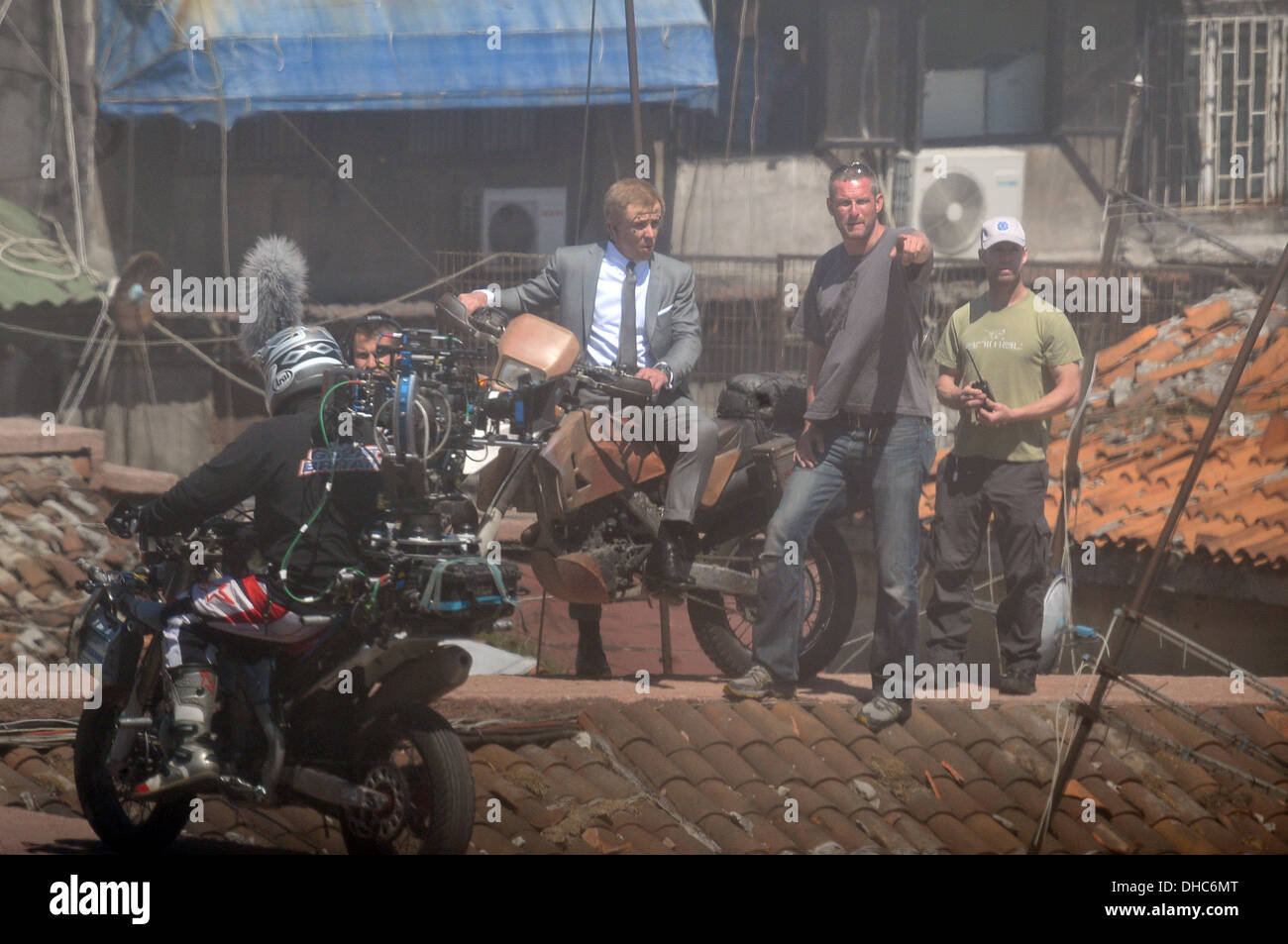 Daniel Craig's stuntman filming scenes of latest 007 James Bond film ...