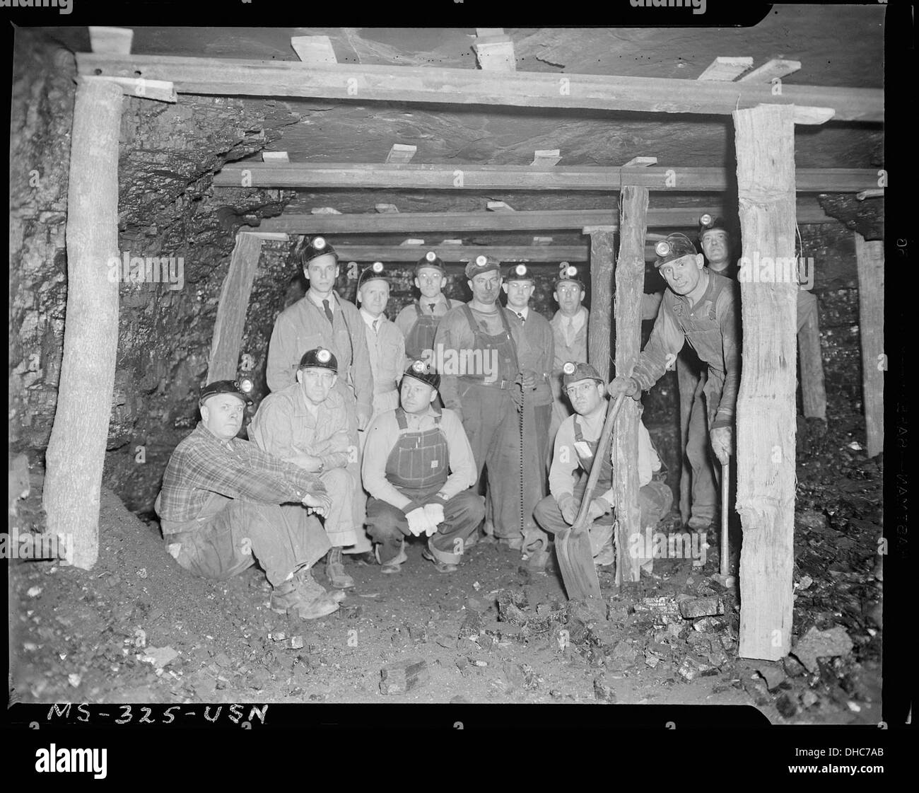 Working a face Black and White Stock Photos & Images - Alamy