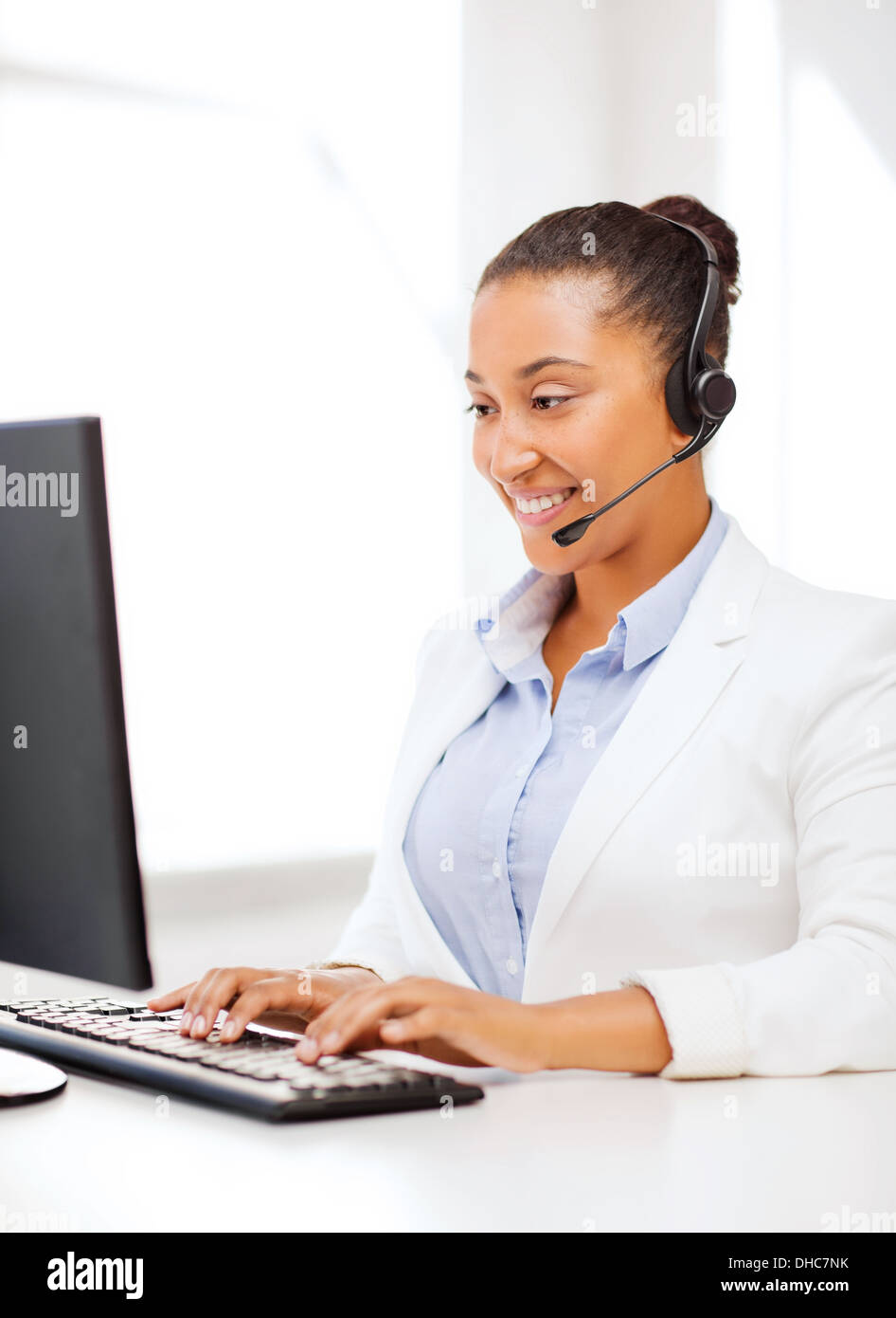 African female helpline operator hi-res stock photography and images ...