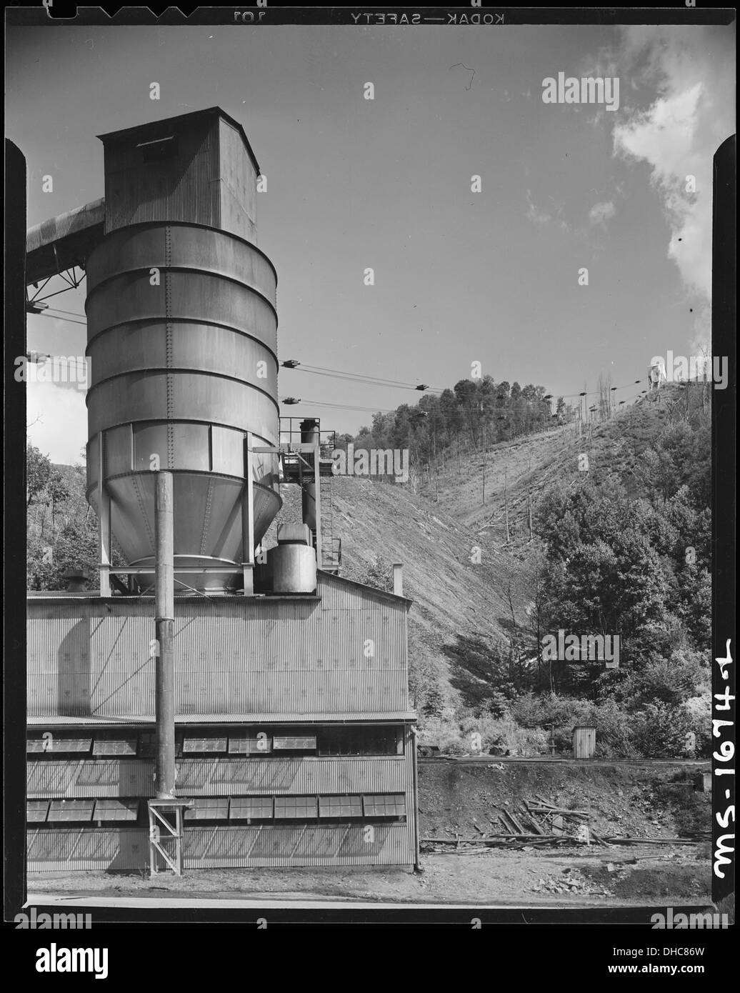 Coal sizing hi-res stock photography and images - Alamy